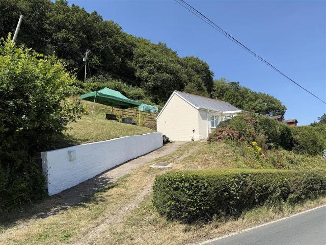 2 bedroom detached bungalow for sale