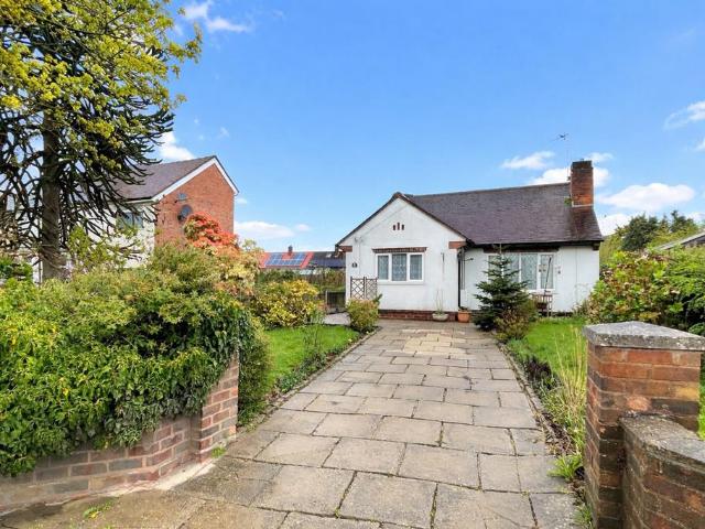 2 bedroom detached bungalow for sale