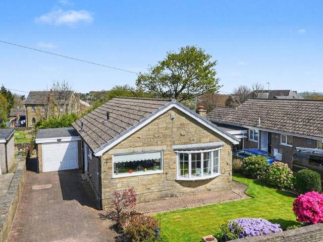 2 bedroom detached bungalow for sale