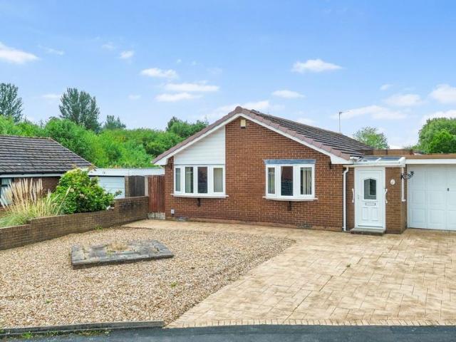 2 bedroom detached bungalow for sale