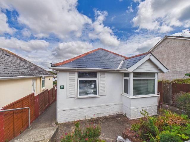 2 bedroom detached bungalow for sale