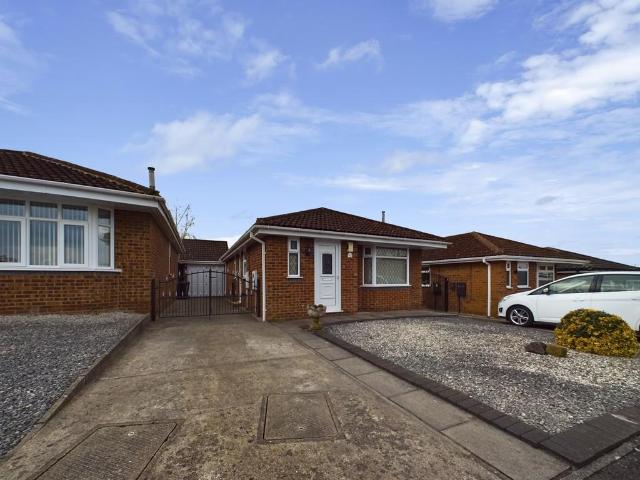 2 bedroom detached bungalow for sale