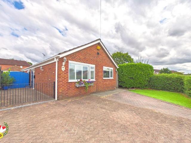 2 bedroom detached bungalow for sale