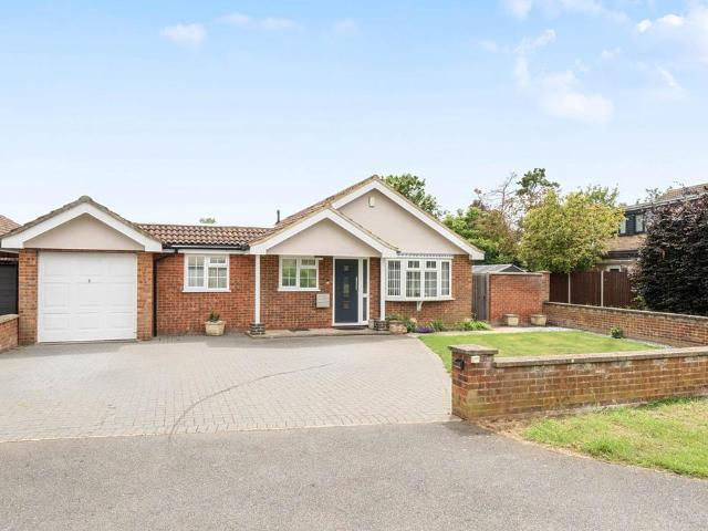 2 bedroom detached bungalow for sale