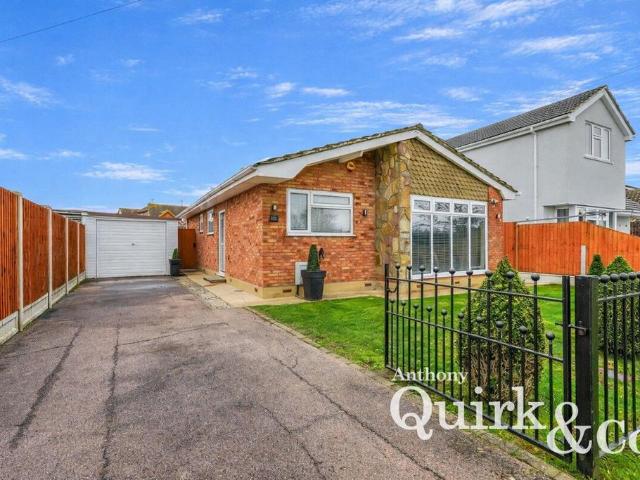2 bedroom detached bungalow for sale