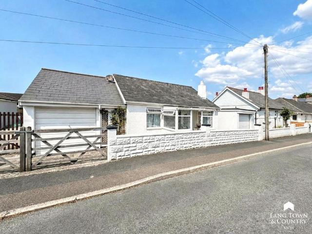 2 bedroom detached bungalow for sale