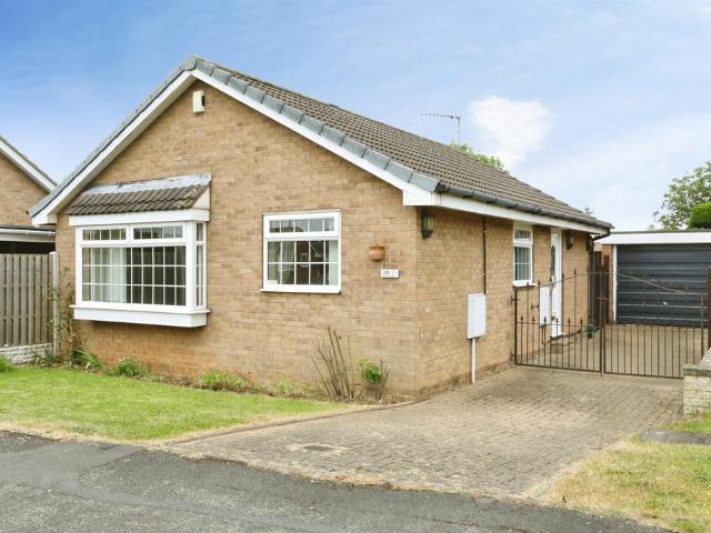 2 bedroom detached bungalow for sale
