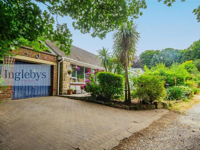 2 bedroom detached bungalow for sale