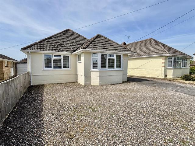 2 bedroom detached bungalow for sale