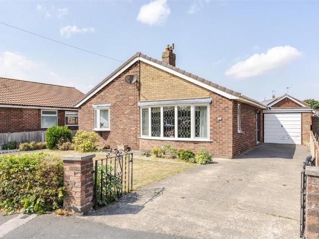 2 bedroom detached bungalow for sale