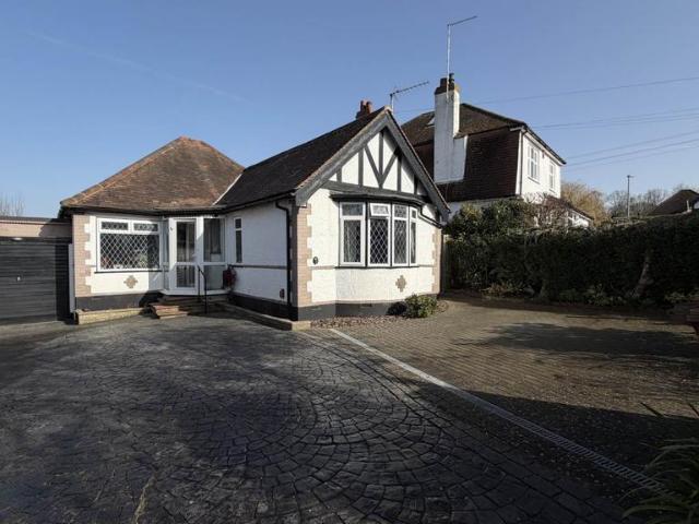 2 bedroom detached bungalow for sale