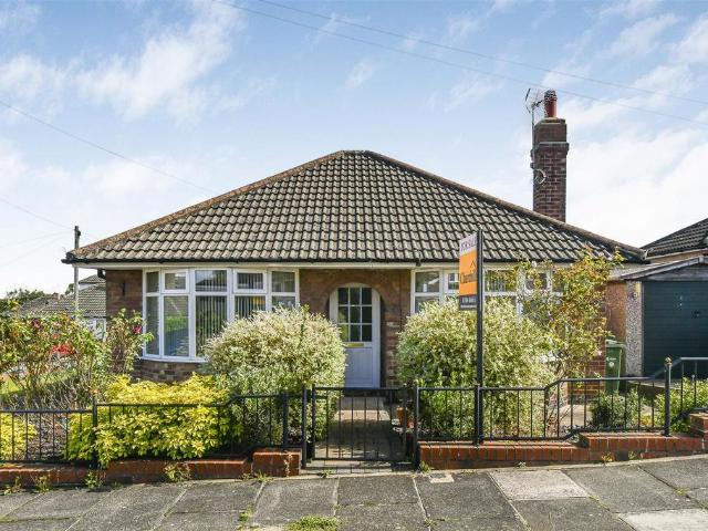 2 bedroom detached bungalow for sale