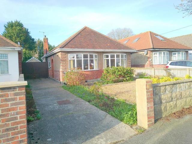 2 bedroom detached bungalow for sale