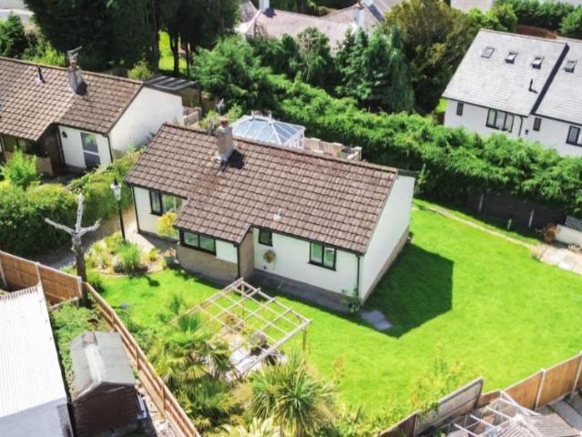 2 bedroom detached bungalow for sale