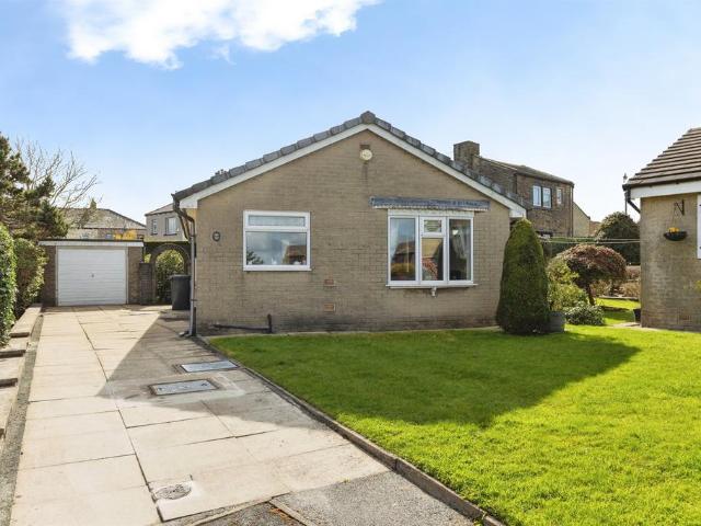 2 bedroom detached bungalow for sale