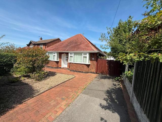 2 bedroom detached bungalow for sale