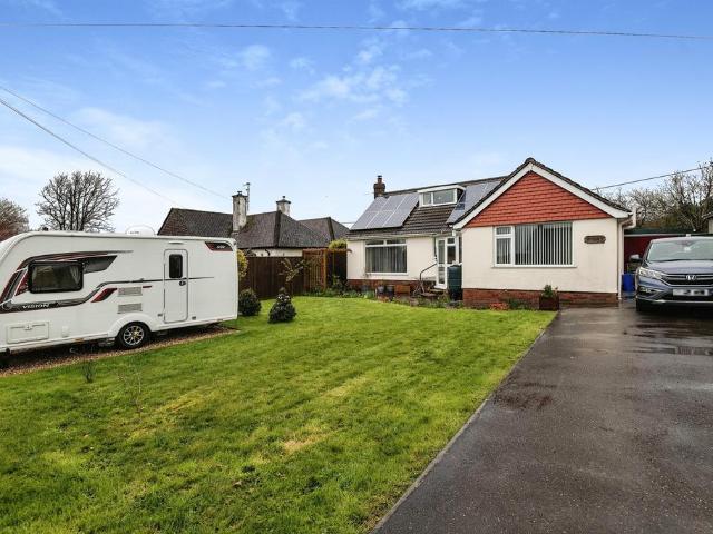2 bedroom detached bungalow for sale