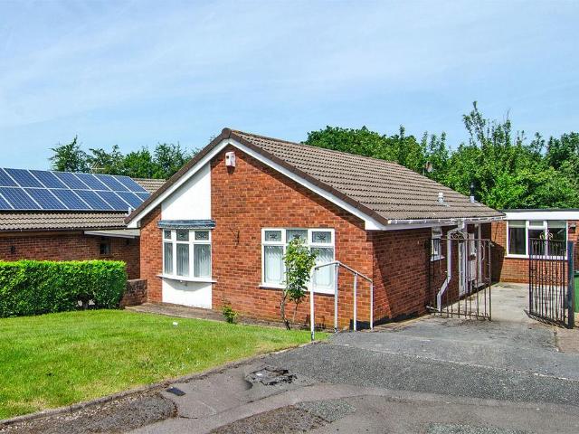 2 bedroom detached bungalow for sale