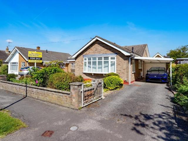2 bedroom detached bungalow for sale