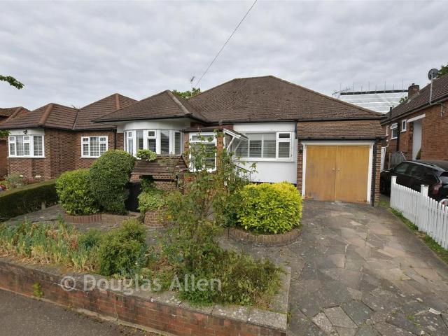 2 bedroom detached bungalow for sale