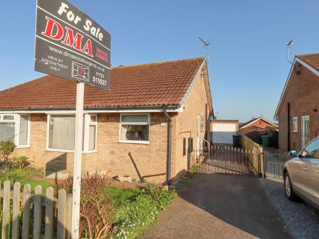 2 bedroom detached bungalow for sale