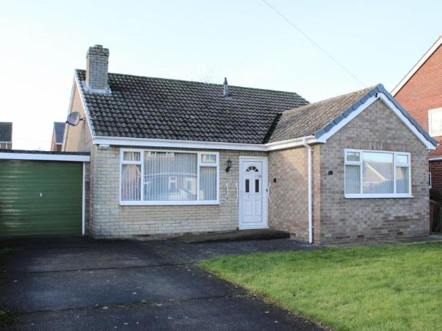 2 bedroom detached bungalow for sale