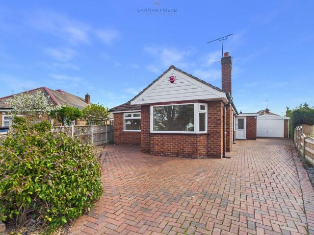 2 bedroom detached bungalow for sale