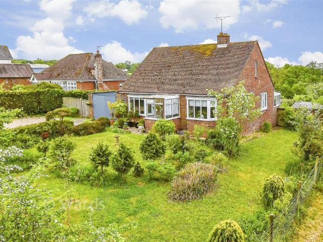 2 bedroom detached bungalow for sale