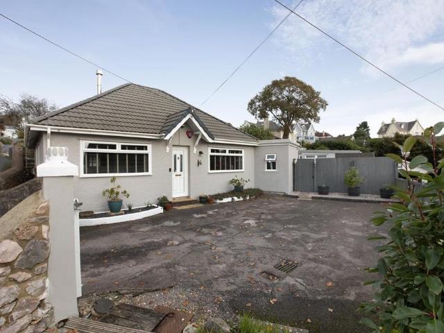 2 bedroom detached bungalow for sale