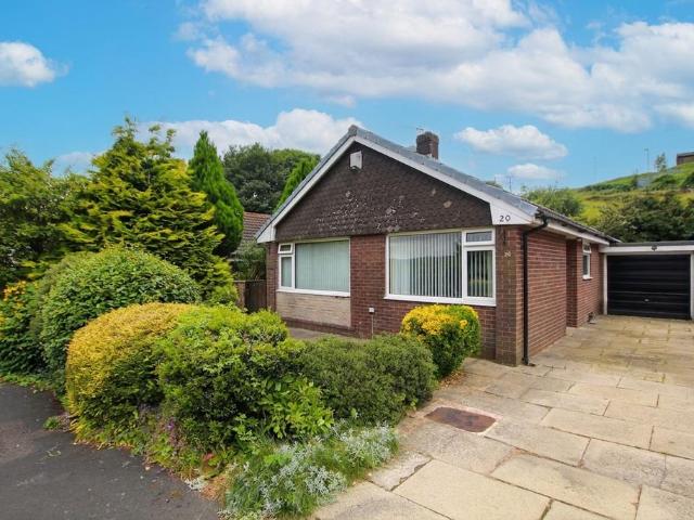 2 bedroom detached bungalow for sale