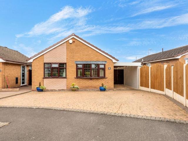 2 bedroom detached bungalow for sale