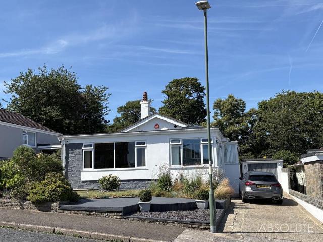 2 bedroom detached bungalow for sale