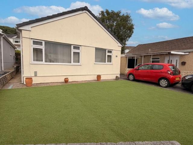 2 bedroom detached bungalow for sale