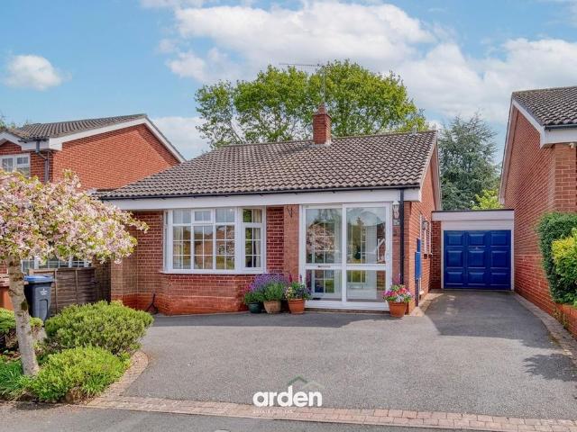 2 bedroom detached bungalow for sale
