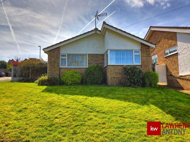 2 bedroom detached bungalow for sale