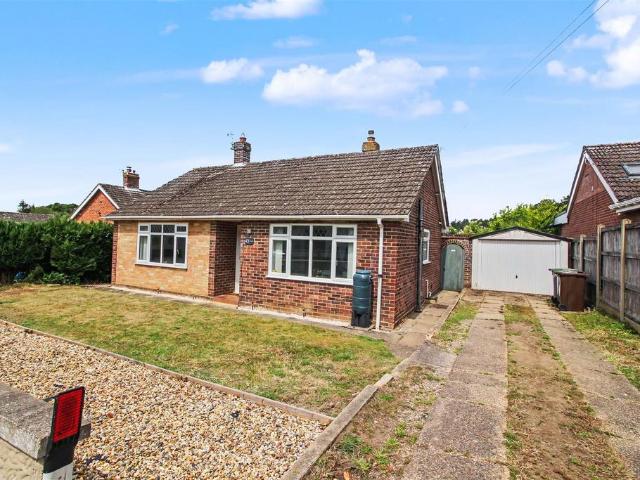 2 bedroom detached bungalow for sale
