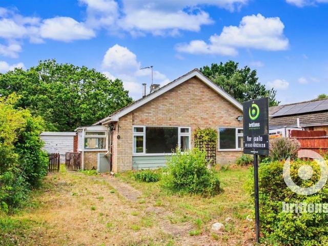 2 bedroom detached bungalow for sale