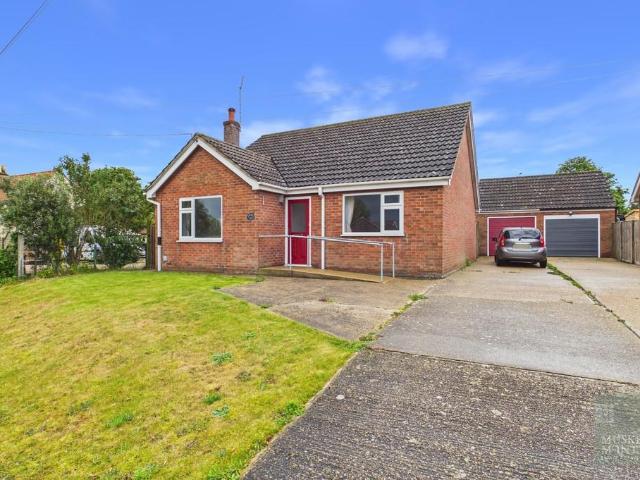 2 bedroom detached bungalow for sale