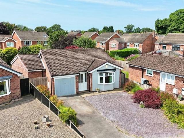2 bedroom detached bungalow for sale