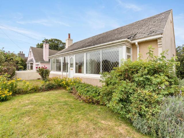 2 bedroom detached bungalow for sale