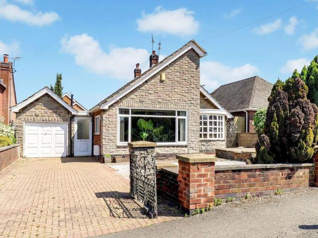 2 bedroom detached bungalow for sale