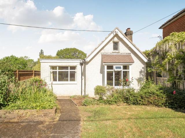 2 bedroom detached bungalow for sale