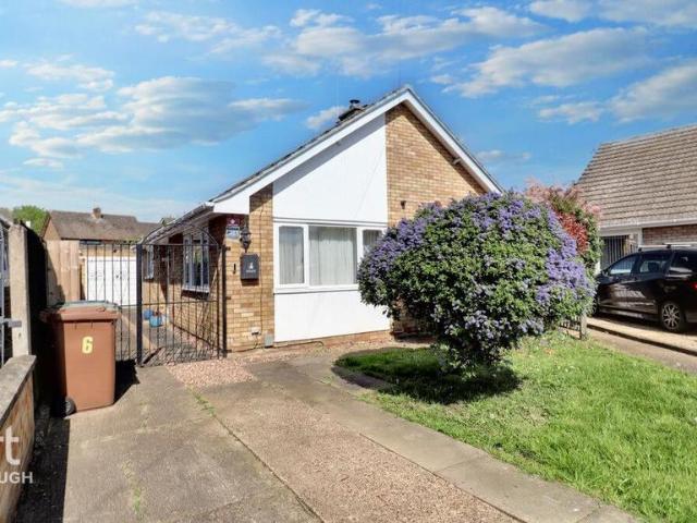 2 bedroom detached bungalow for sale