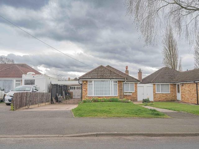 2 bedroom detached bungalow for sale