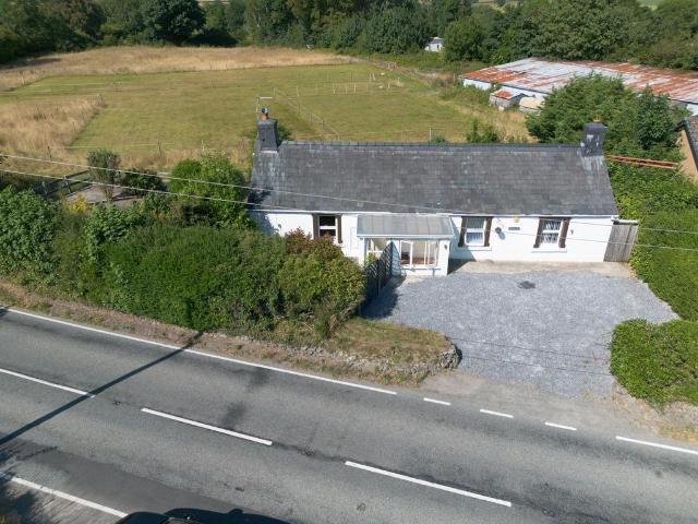 2 bedroom detached bungalow for sale