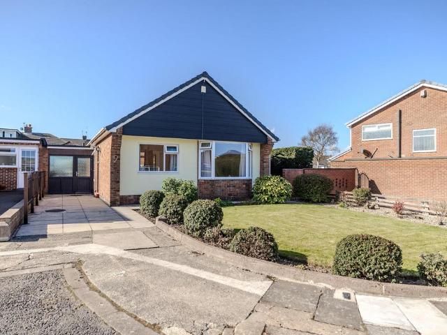 2 bedroom detached bungalow for sale