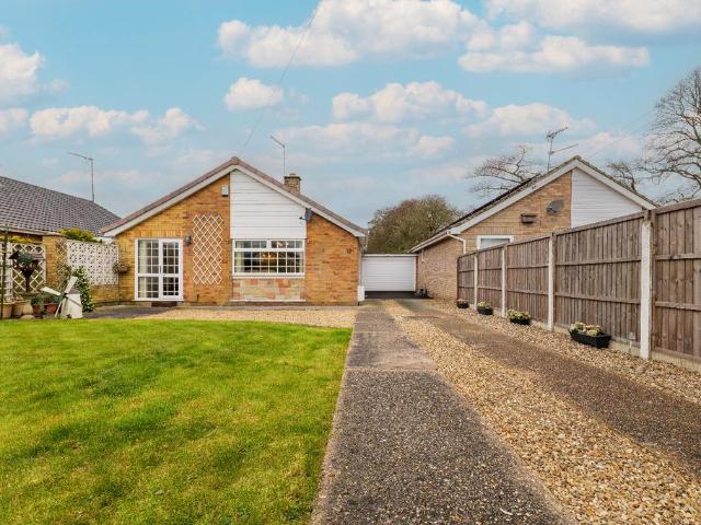 2 bedroom detached bungalow for sale