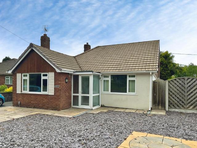 2 bedroom detached bungalow for sale