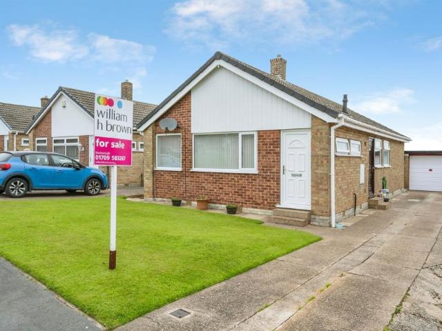 2 bedroom detached bungalow for sale