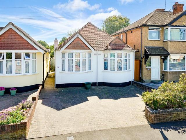 2 bedroom detached bungalow for sale